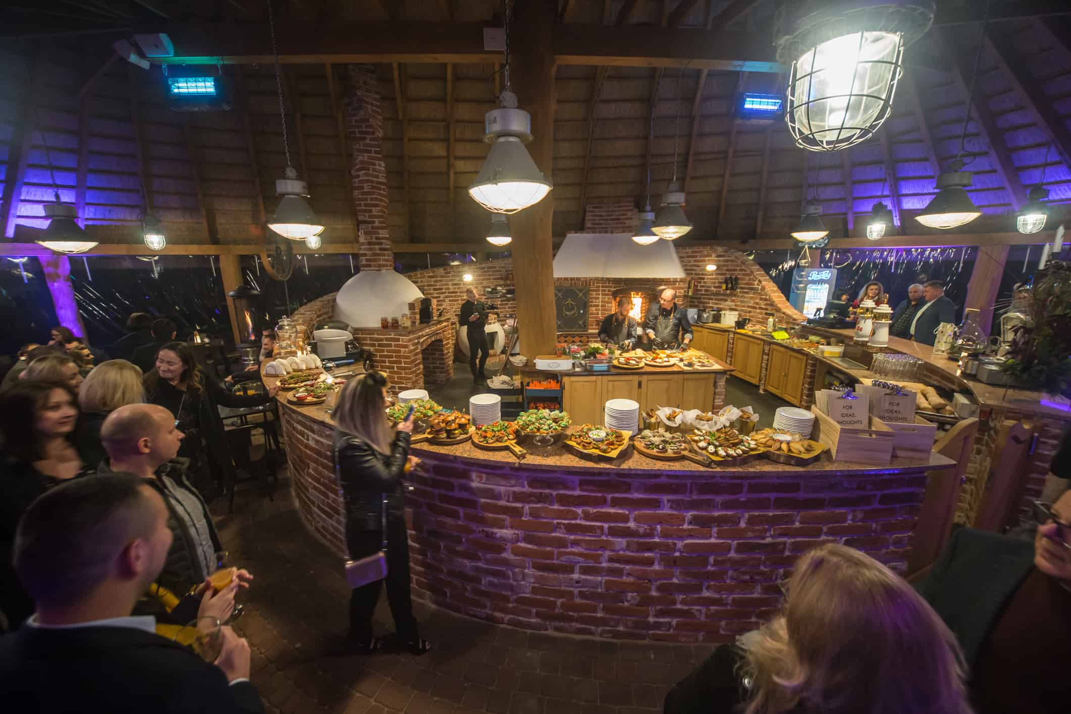 Słony Dym-23 | Restauracja i Hotel Leśny Dwór